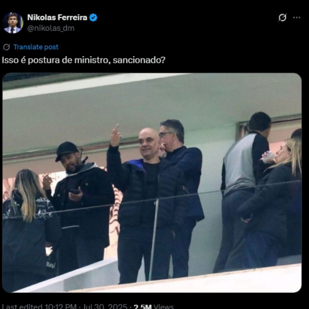 Após sanção dos EUA, Alexandre de Moraes vai ao jogo de futebol e faz ...